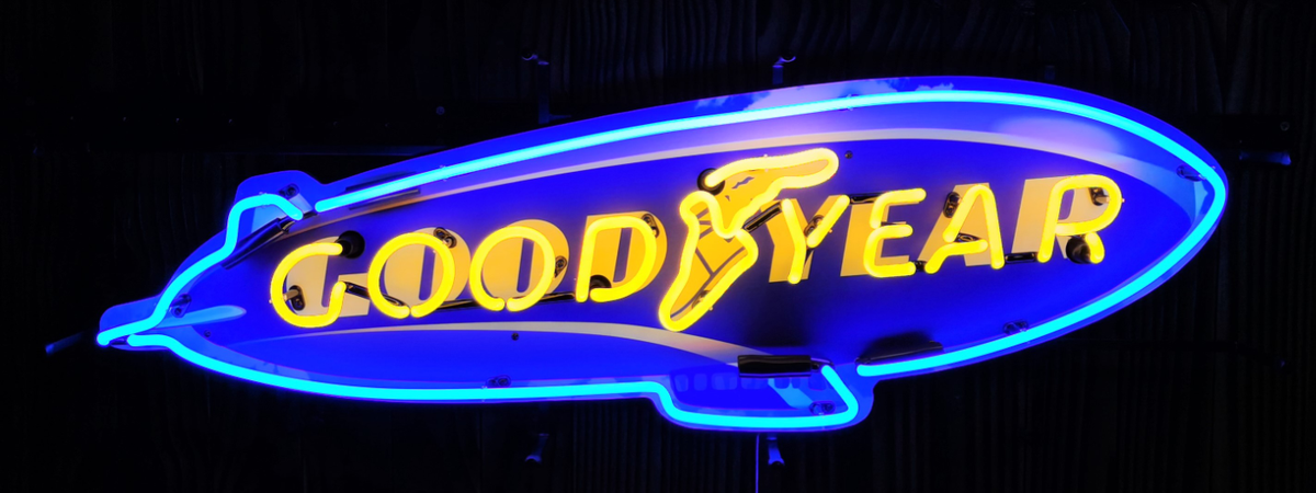 GOODYEAR BLIMP MEDIUM NEON – GARAGE CAVE SIGNS